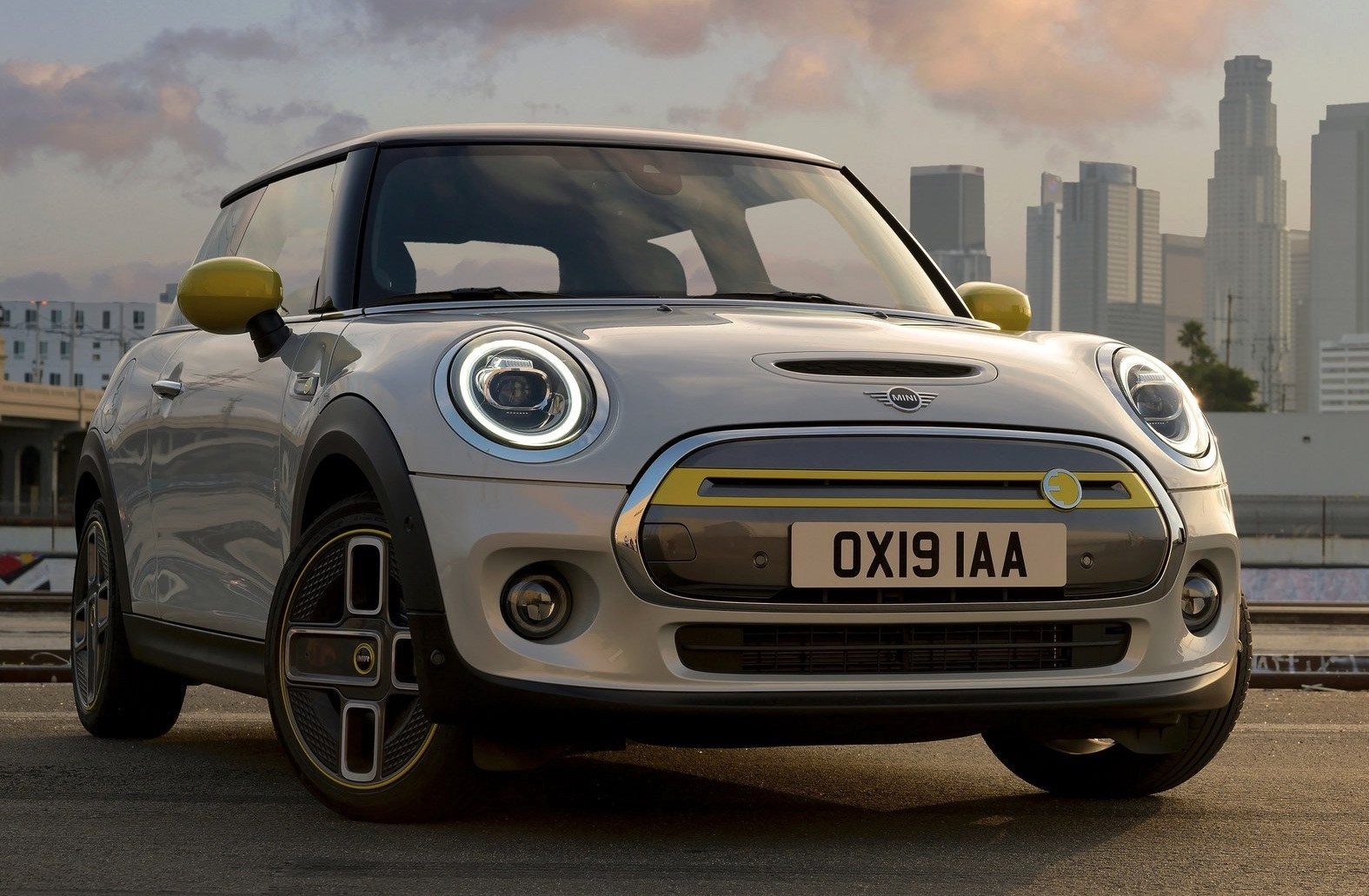 MINI Electric (od 03/2021) | Driveto.cz